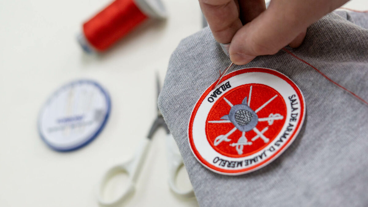 Parches bordados para coser en la ropa: Guía completa para personalizar ...